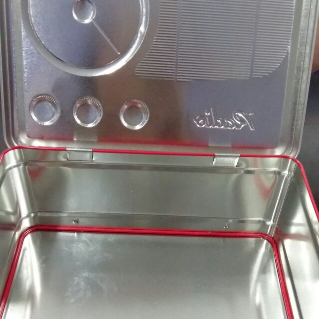 Retro radio storage/ lunch box, Everything Else, Others on Carousell