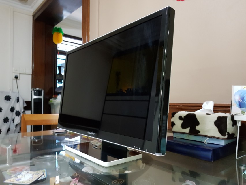 27" 1440p monitor (CROSSOVER), Computers & Tech, Desktops on Carousell