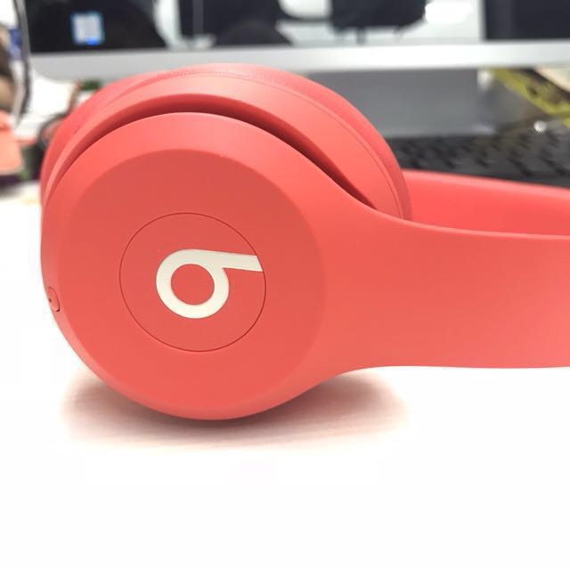 Beats Solo3 Wireless RED, Audio, Earphones on Carousell