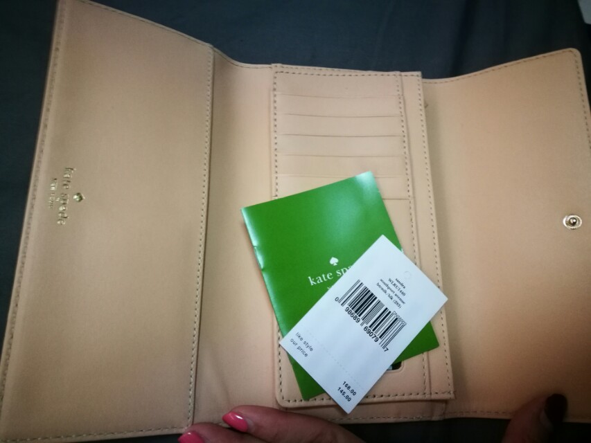 BN Kate Spade Sandra wallet, Luxury, Bags & Wallets on Carousell