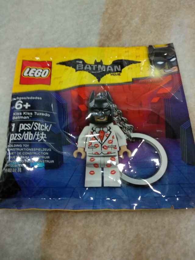 Lego Batman Movie Kiss Kiss Tuxedo Batman 5004928, Hobbies & Toys, Toys ...