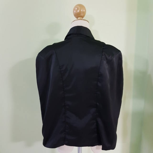 BNWT Open Arm Blazer, Women's Fashion, Coats, Jackets and Outerwear on ...