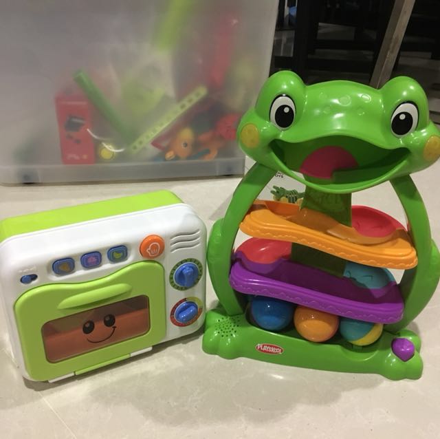 Playskool musical frog and toy oven with sound, Hobbies & Toys, Toys ...