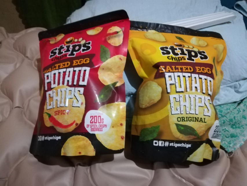 Stip's Chips Salted Egg Potato Chips 200g, Spicy and Original Flavor ...