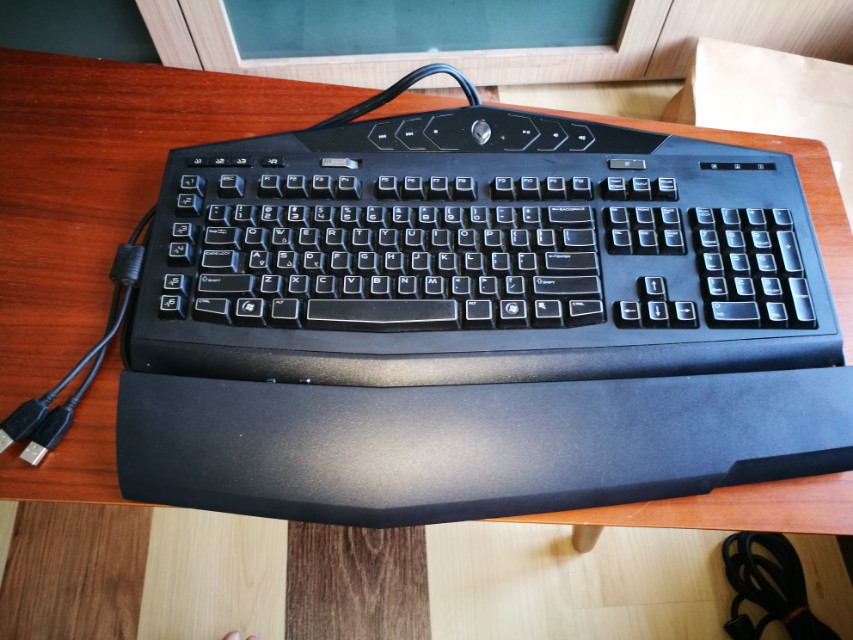 Alienware TactX Keyboard KG900, Computers & Tech, Parts & Accessories ...