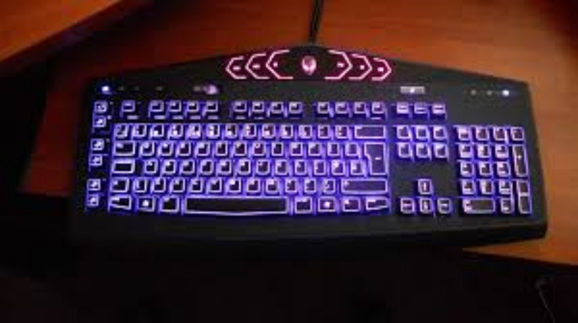 Alienware TactX Keyboard KG900, Computers & Tech, Parts & Accessories ...