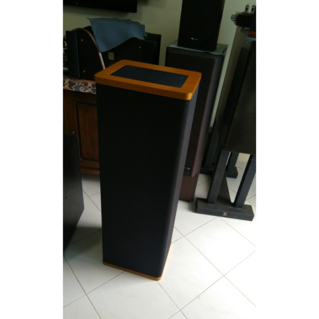 Collectors Vandersteen Model 1b speakers, Audio, Other Audio Equipment ...