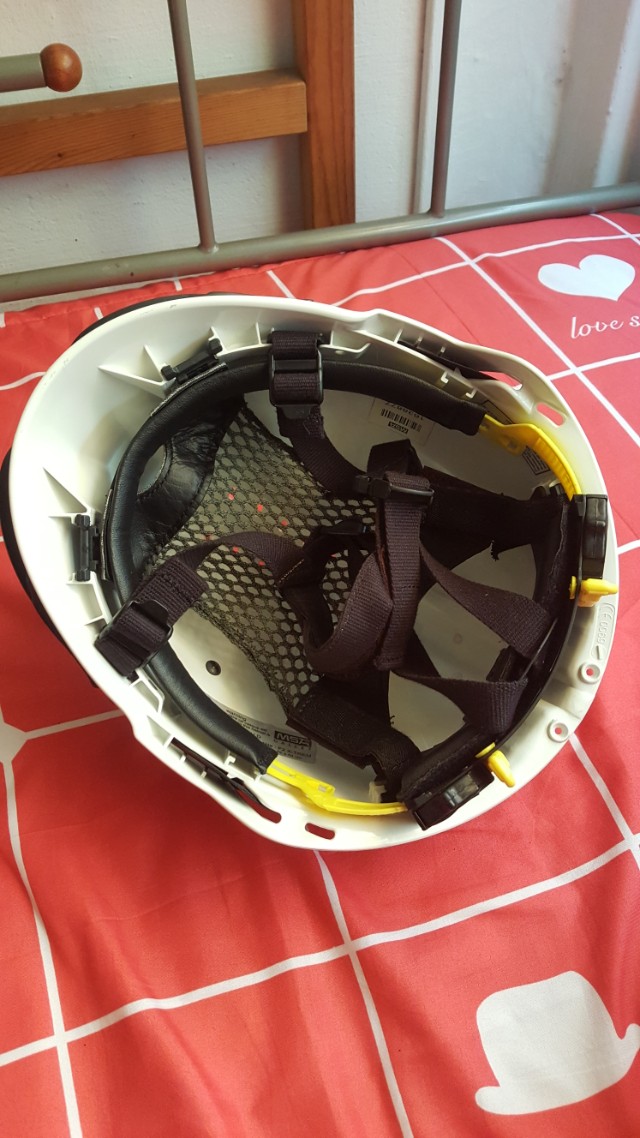 MSA gallet rescue helmet, Everything Else on Carousell