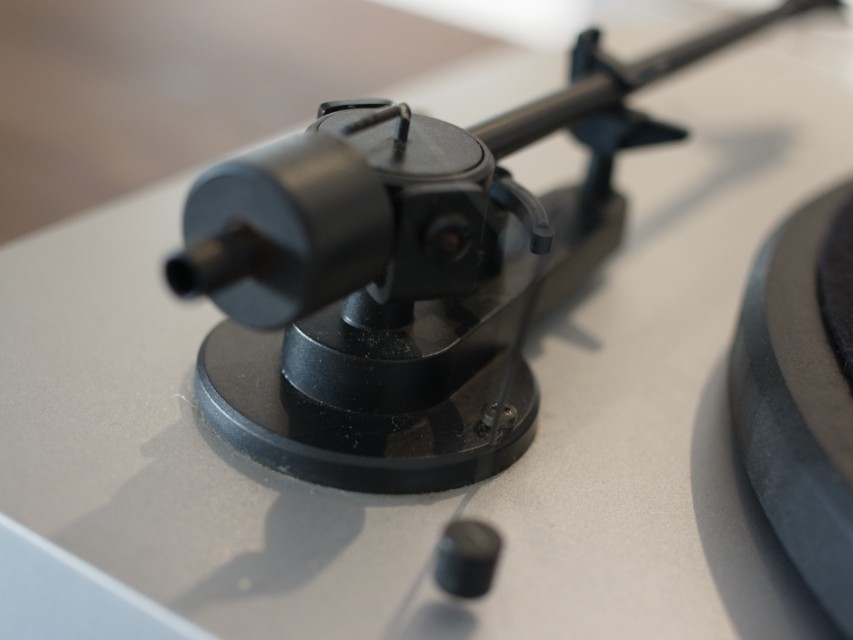 Project Debut II turntable, Audio, Other Audio Equipment on Carousell