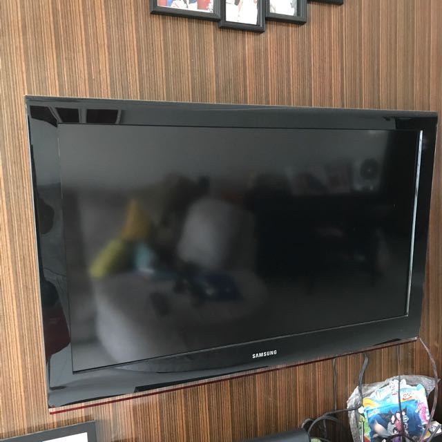 Samsung 5 Series LA40B530 40inch Full HD LCD, TV & Home Appliances, TV ...