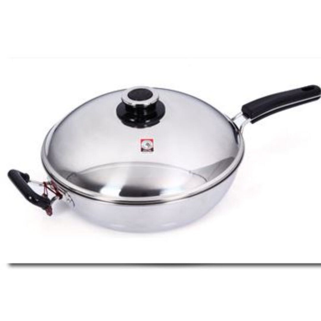 Zebra 32cm 5-ply wok c/w lid-free turner, Furniture & Home Living ...