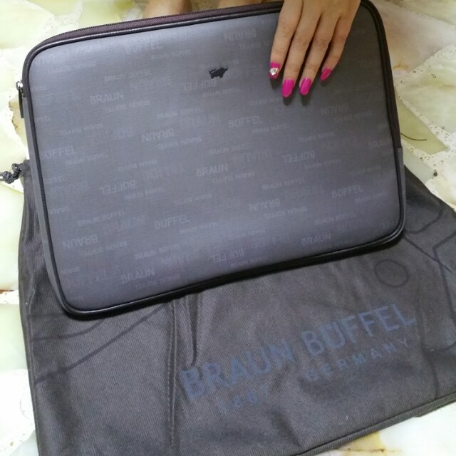 Brand new Braun Buffel lap top bag (Brown with Braun Buffel pattern ...