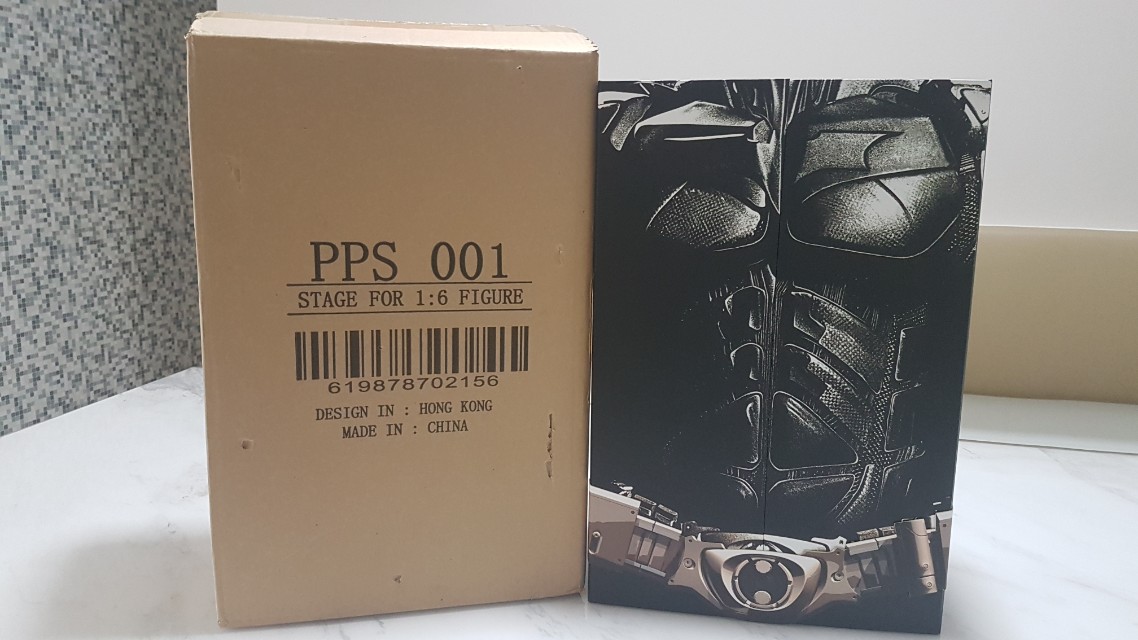 PRICE REDUCED!BNIB TOYS LEGEND Batman Armory.PPS 001.comes with a bat ...