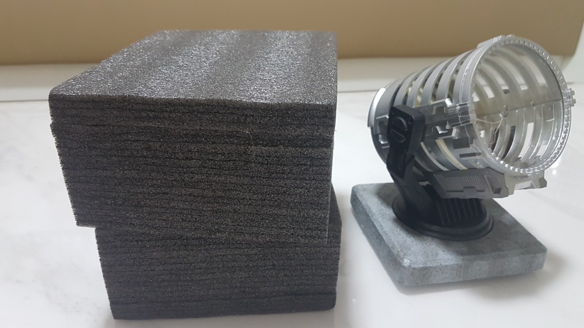 PRICE REDUCED!BNIB TOYS LEGEND Batman Armory.PPS 001.comes with a bat ...