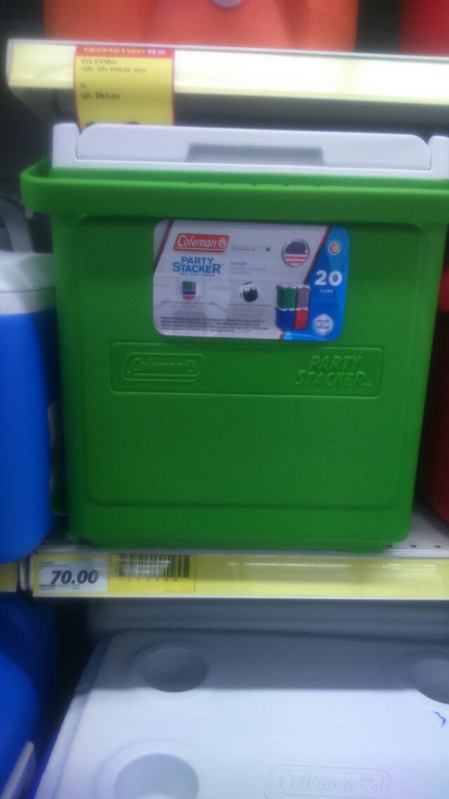 Coleman ice box cooler, Sports Equipment, Hiking & Camping on Carousell