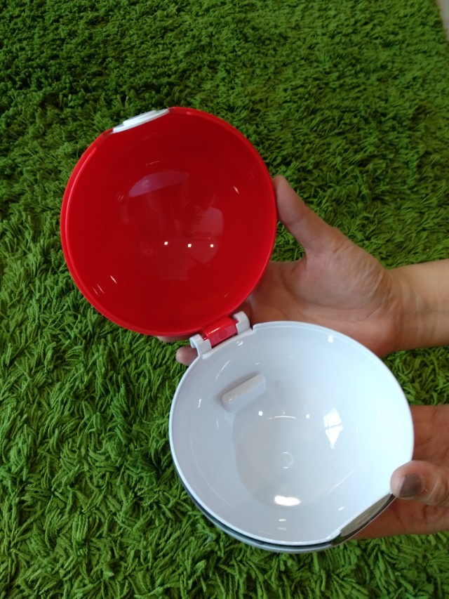 red Pokemon Pokeball Pop-up Cartoon Plastic 7cm BALL Pikachu Toy Kids ...