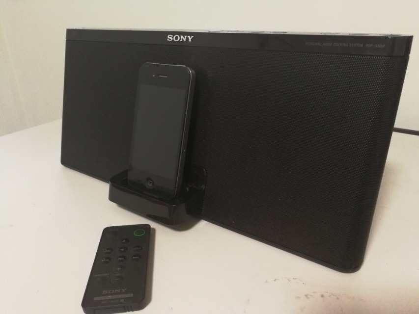 Sony Iphone4 Sound Docking Station, Audio, Portable Audio Accessories ...