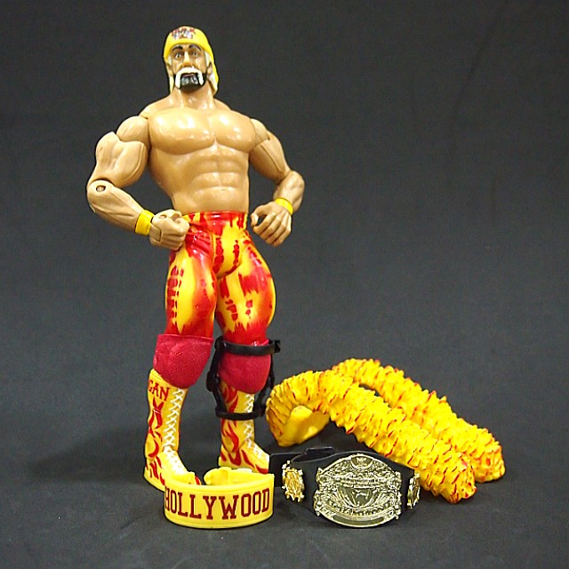 (RESERVED) WWE Jakks Hollywood Hulk Hogan Loose Figure, Hobbies & Toys, Toys & Games on Carousell