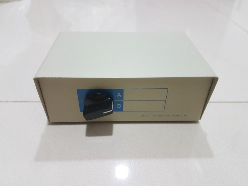 Data transfer switch device. To toggle between two wired network ...