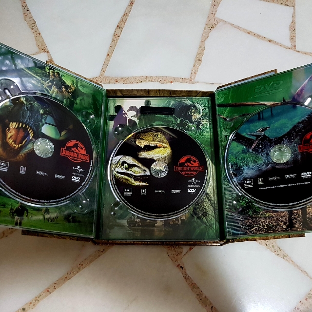Jurassic Park Dvds- The Franchise Collection Box Set, Hobbies & Toys ...