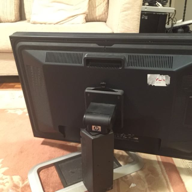 30 inch monitor HP LP3065, Computers & Tech, Desktops on Carousell