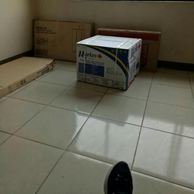 Markes Aircon 1hp 7mos Used Only, TV & Home Appliances, Kitchen ...