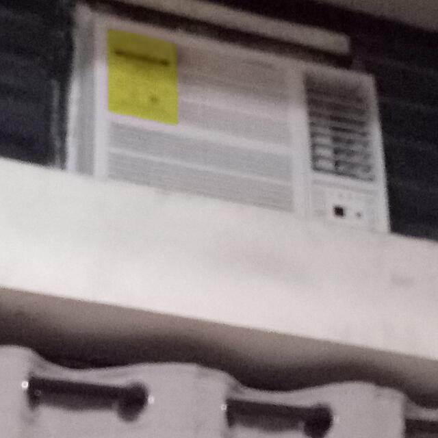 Markes Aircon 1hp 7mos Used Only, TV & Home Appliances, Kitchen ...