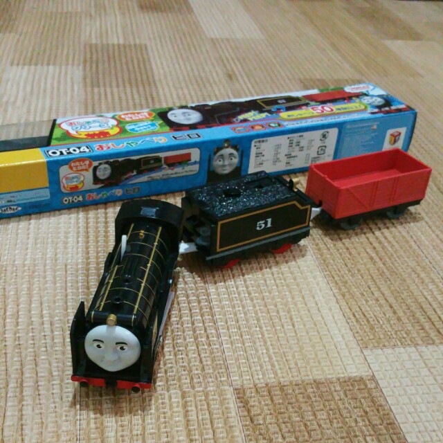 Takara Tomy Thomas & Friends Hiro Train set with music and sounds ...