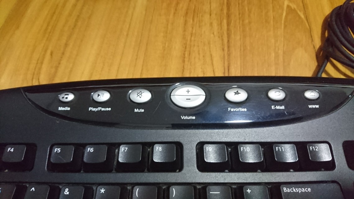 Logitech keyboard - Y-SZ49, Computers & Tech, Parts & Accessories ...