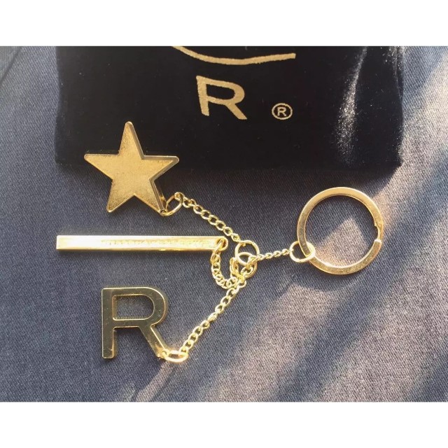 Starbucks Reserve Limited Edition Gold & Silver Keychain, Hobbies ...