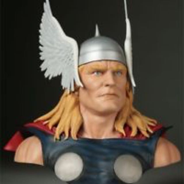 Sideshow Thor Legendary Scale Bust, Hobbies & Toys, Toys & Games on ...