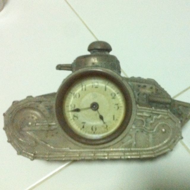WW2 Seiko Tank Formed Clock, Hobbies & Toys, Memorabilia & Collectibles ...