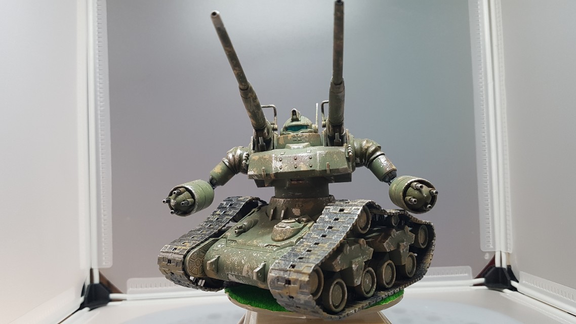 Guntank HG early version, Hobbies & Toys, Toys & Games on Carousell