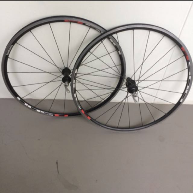 Shimano R500, Sports Equipment, Bicycles & Parts, Bicycles on Carousell