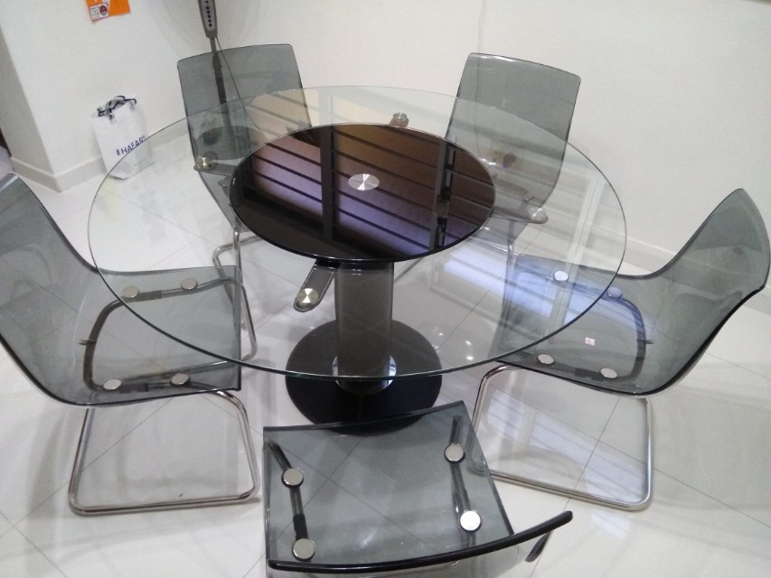 Clear glass round dining table, Furniture & Home Living, Furniture ...