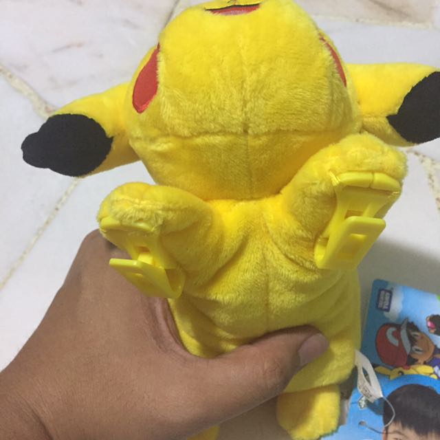 Pikachu Shoulder Clip on Plush, Hobbies & Toys, Toys & Games on Carousell