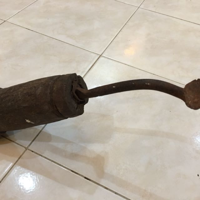 Parut kelapa lama mak itam, Hobbies & Toys, Collectibles & Memorabilia ...