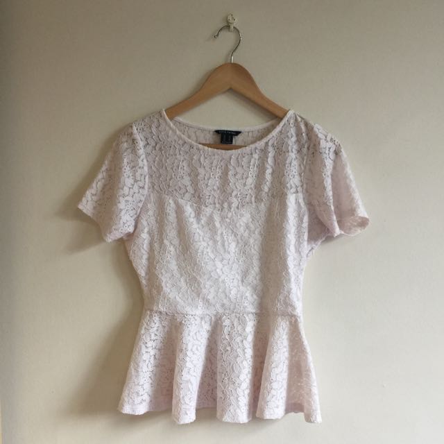 KELLY FELDER white lace peplum top, Women's Fashion, Tops, Sleeveless ...