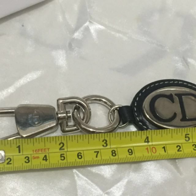 Authentic Christian Dior Classic Keyring, 名牌, 飾物及配件 - Carousell