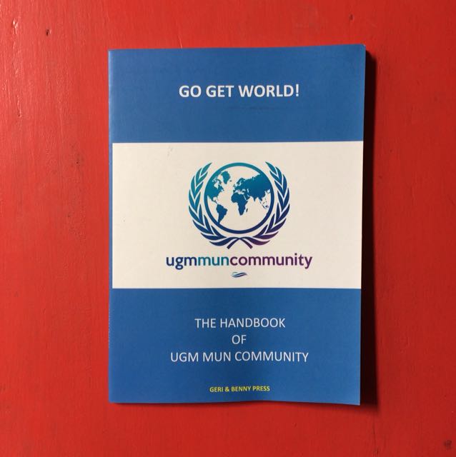Buku Panduan MUN - UGM MUN Community, Buku & Alat Tulis, Buku di Carousell