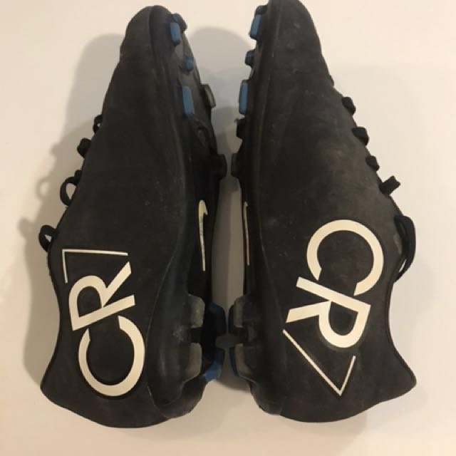 Nike CR 7 Soccer Boot, Men's Fashion, Activewear on Carousell