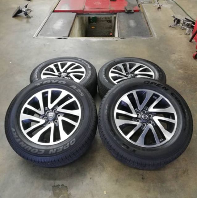 Original 18 inch sports rim navara np300 come from showroom tyre 100% ...