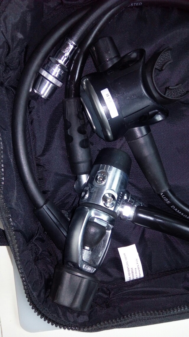 Aeris Atmos Nitrox DVT Balanced Pro regulator, 其他, 其他 - Carousell