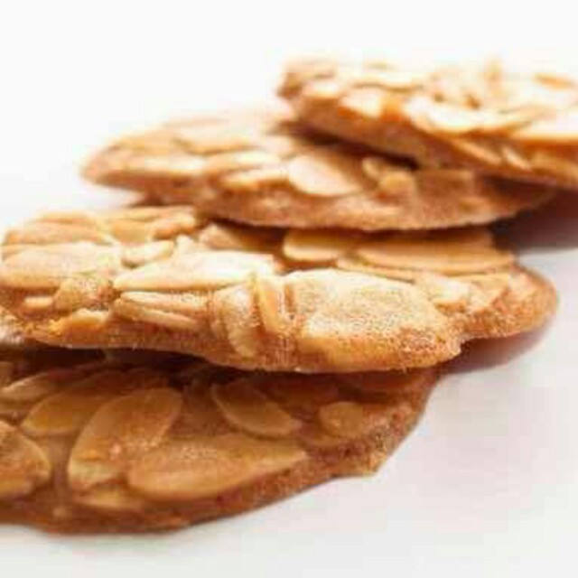 Cny cookies ( Almond crips ), Food & Drinks, Homemade Bakes on Carousell