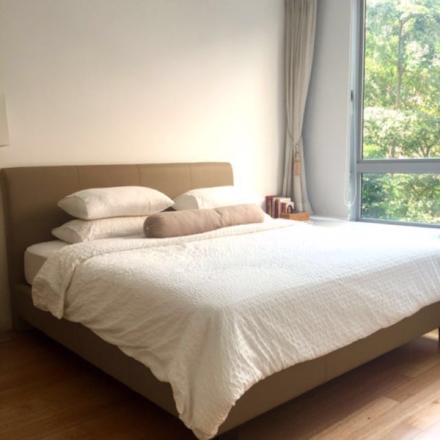 Simmons Luxury King bed frame, Furniture & Home Living, Furniture, Bed ...