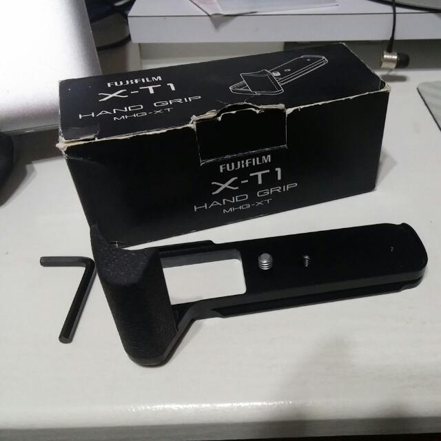 X-T1 Hand Grip MHG-XT, 攝影器材, 攝影配件, 腳架 - Carousell