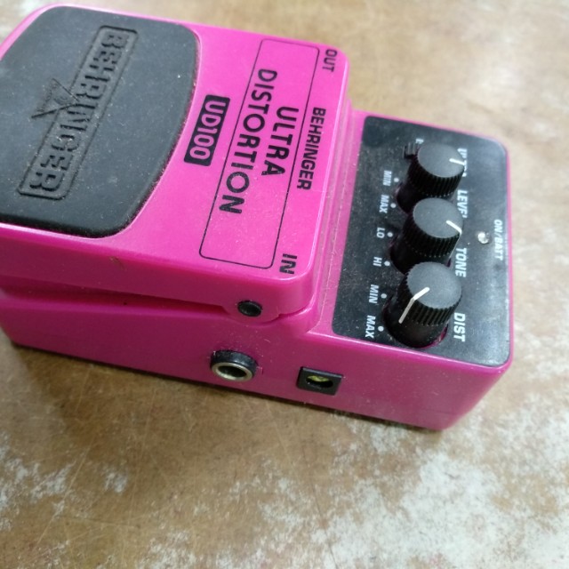Behringer ultra distortion UD100, Audio, Soundbars, Speakers ...