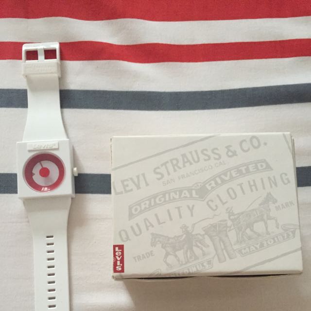 Levi's Watch, Men's Fashion, Watches on Carousell