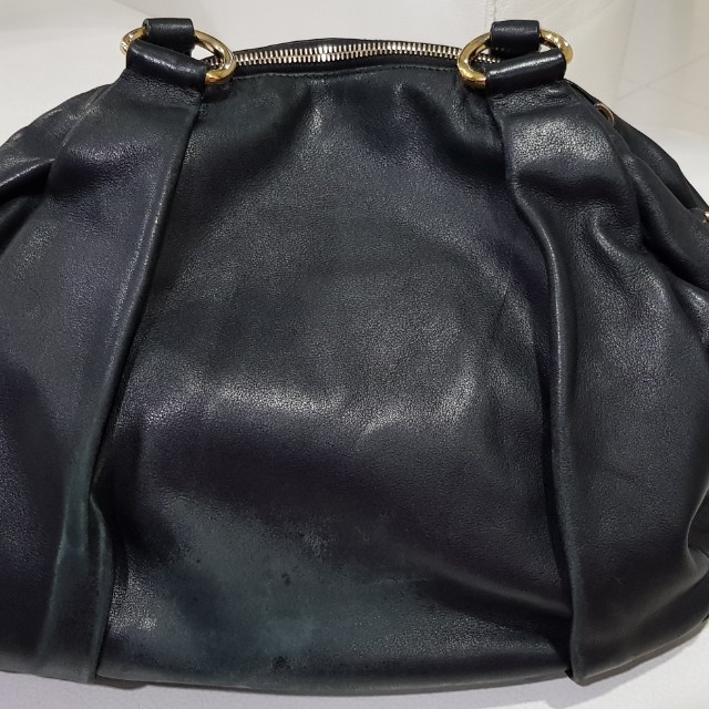 Pre-loved Prada woman's handbag, Women's Fashion, Bags & Wallets ...