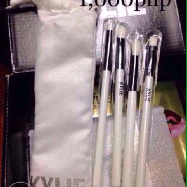 Authentic KYLIE Brush Set - Holiday Edition 2016, Beauty & Personal ...